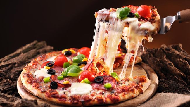 Cara Tepat Menghangatkan Pizza, Biar Gak Lembek - Fajarharapan.id